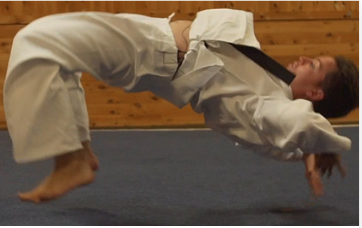 How to do a Kip-Up | Happy Camper Live