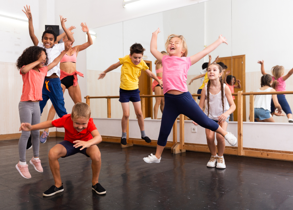 Shake Groove And Move Fun Dance Games For Kids Happy Camper Live shake-groove-and-move-fun-dance-games-for-kids-happy-camper-live