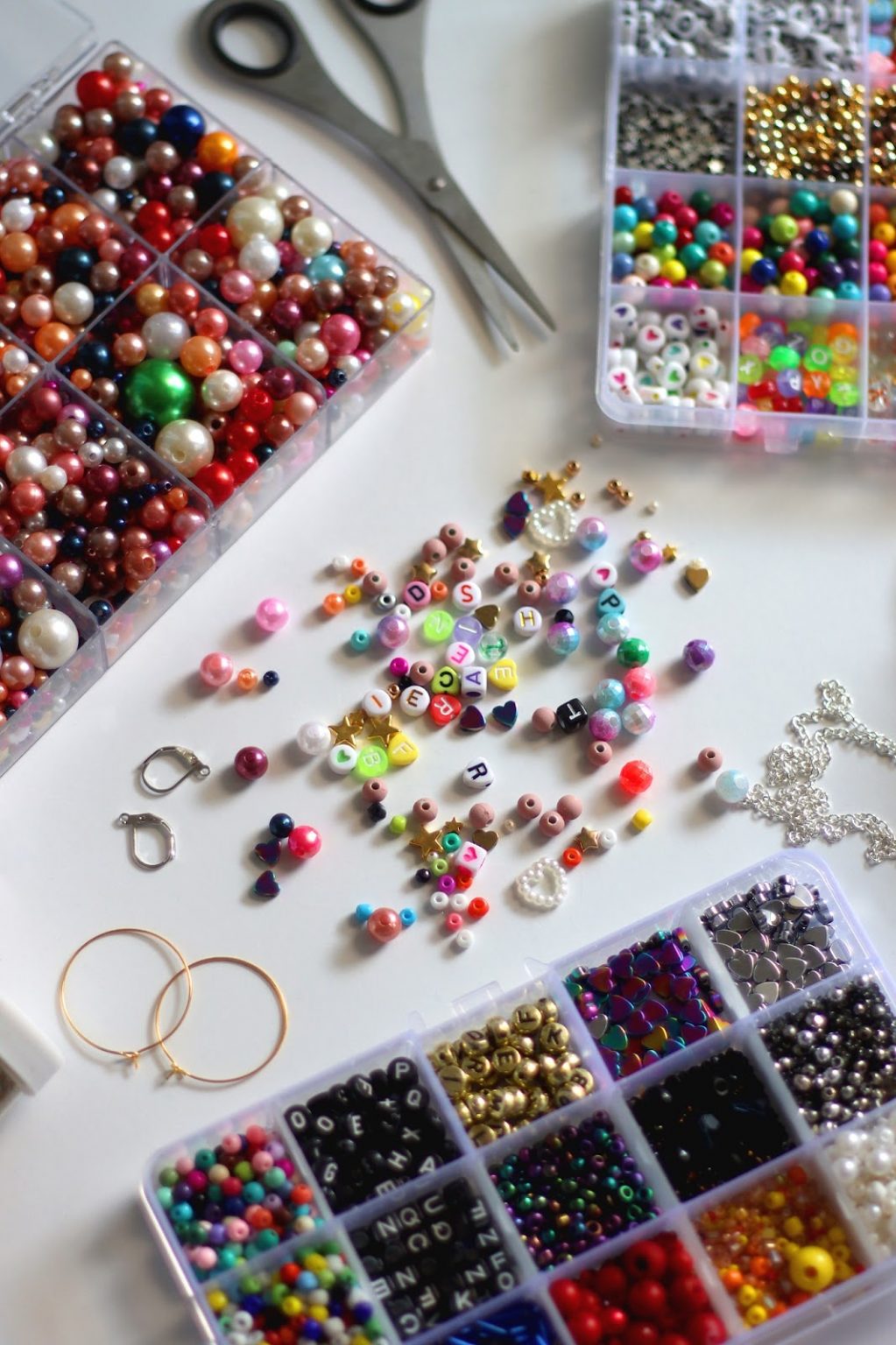 Halloween-Inspired Beaded Friendship Bracelets | Happy Camper Live