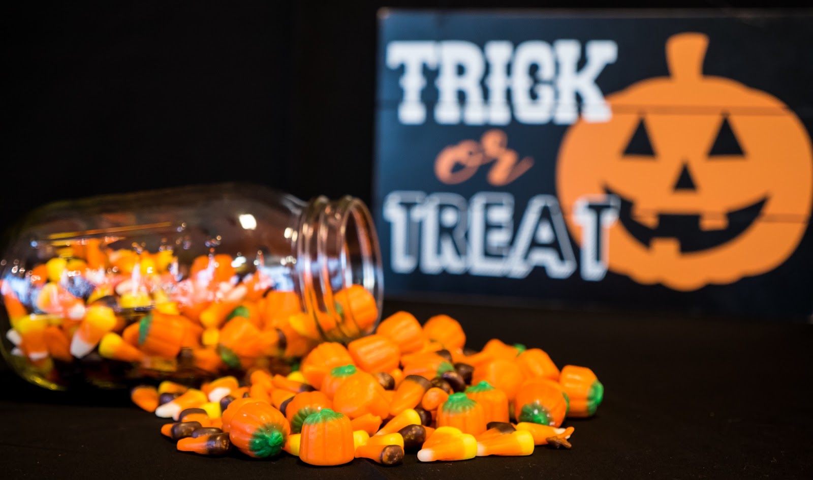 The Candy Corn Tower Challenge: A Halloween STEM Activity | Happy ...